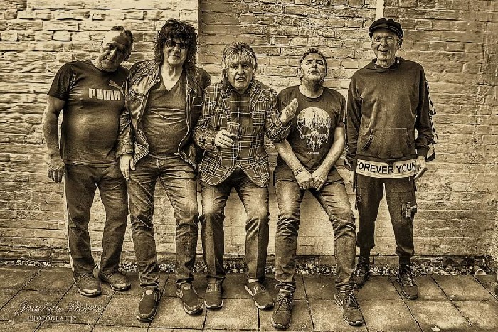 THE BOLLOCK BROTHERS :: www.zounds.be